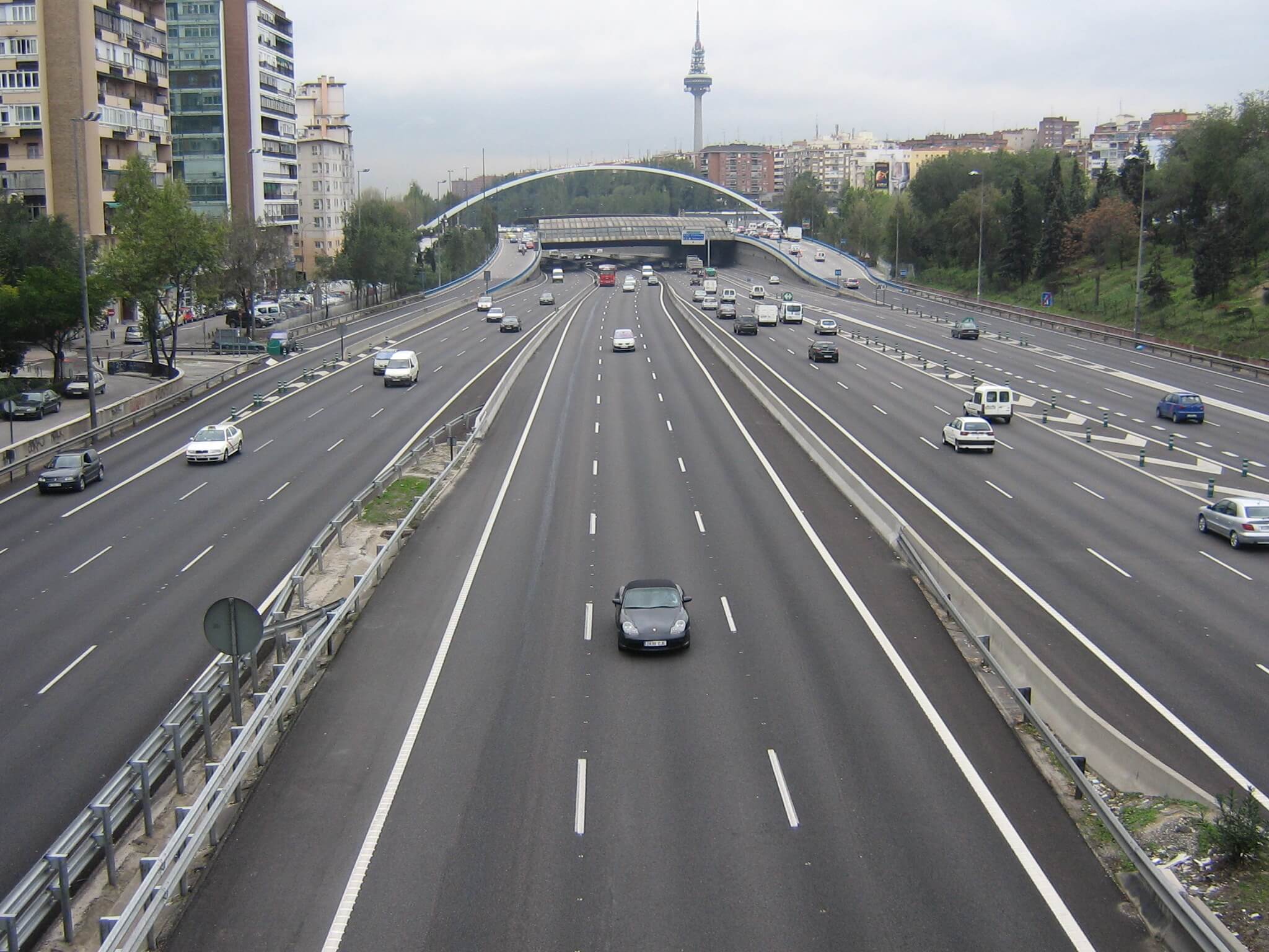 7 emblematic buildings to see driving along the M-30 | Emesa M-30